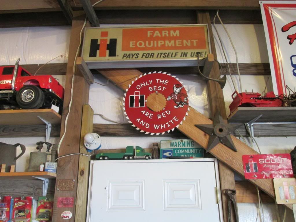 IH Dealer Signs - Technical IH Talk - Red Power Magazine Community